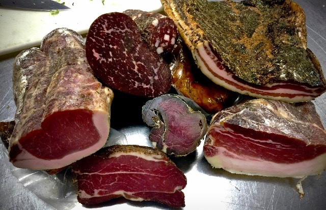Chapter 12.01.1: William Oakes Mild-Cured Bacon - Earthworm Express